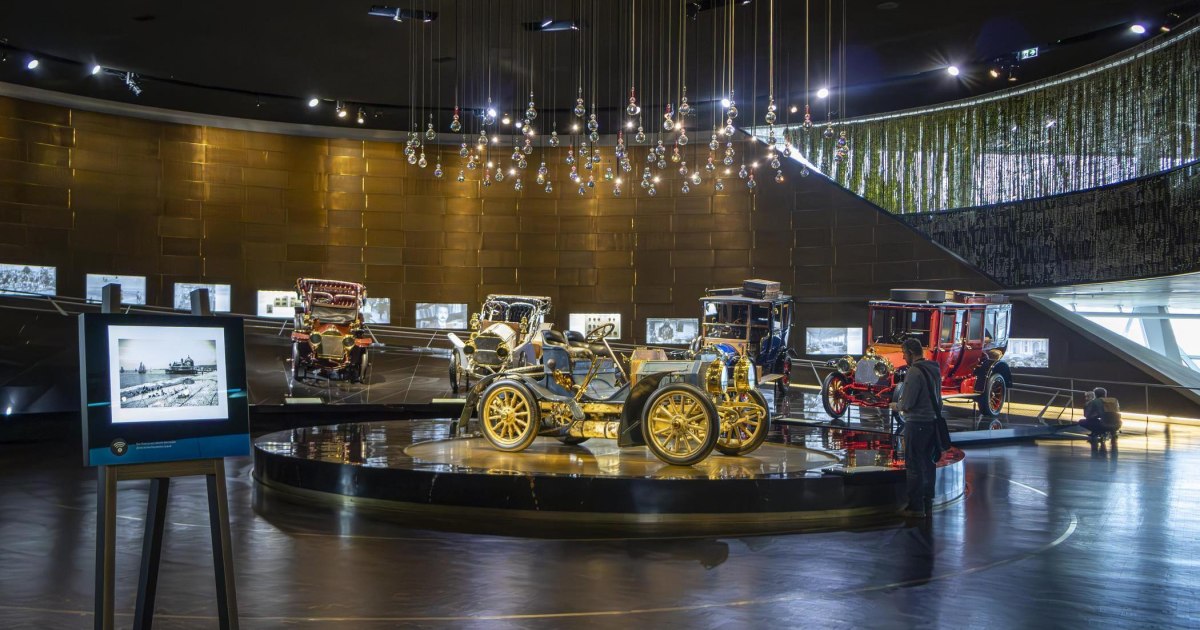 Automobile - discover Stuttgart's cars and technique